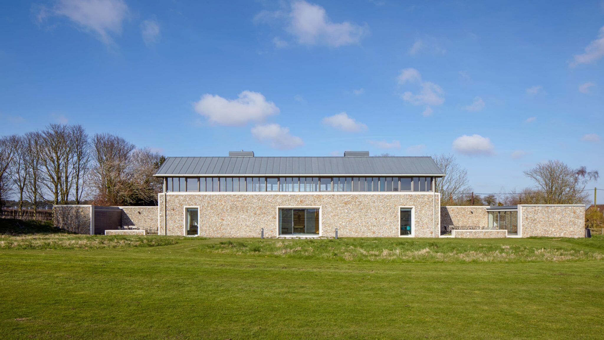The Long House in England, North Norfolk, Cockthorpe | holidayarchitecture