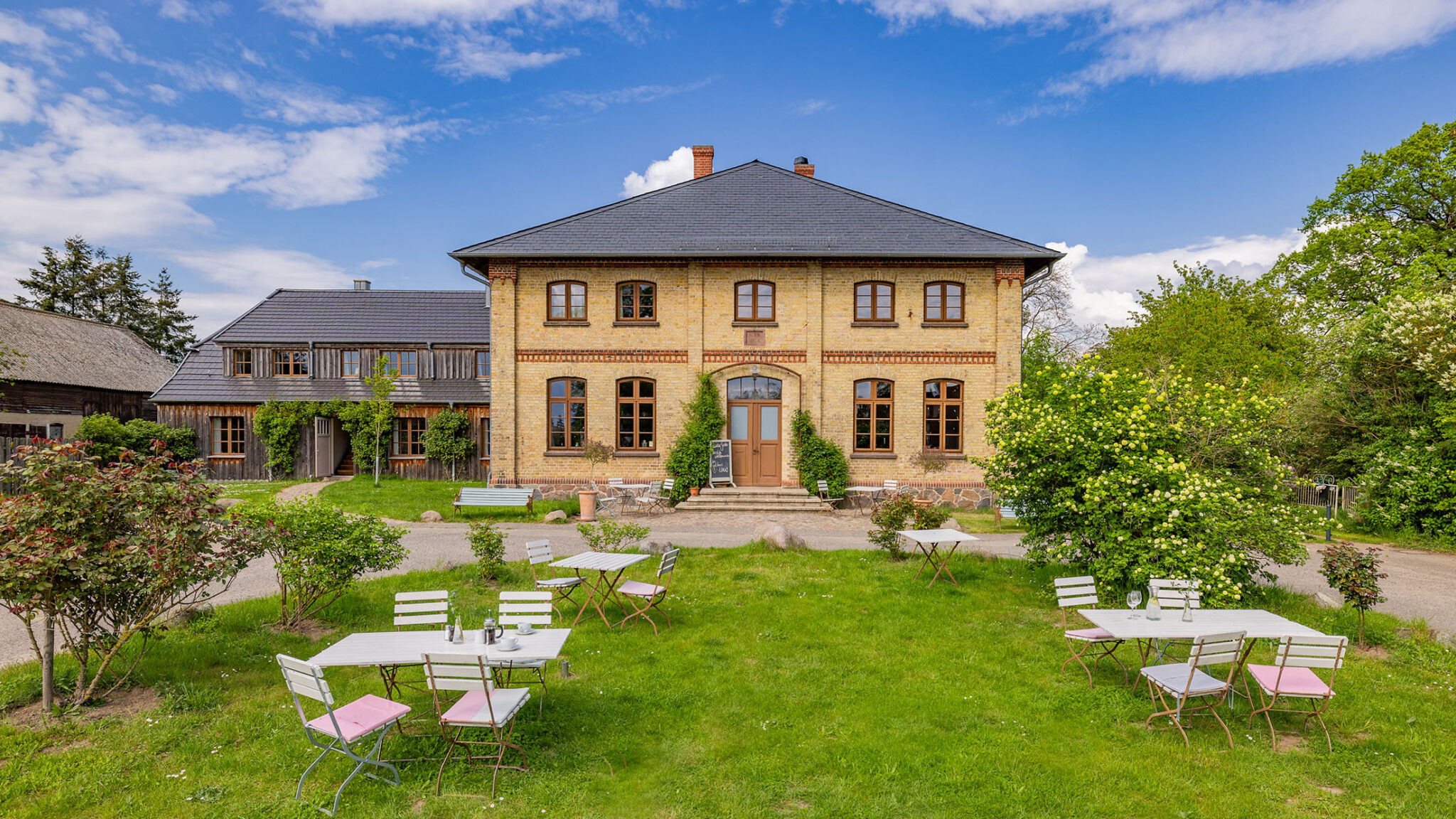 Gutshaus Lexow in Lexow | holidayarchitecture