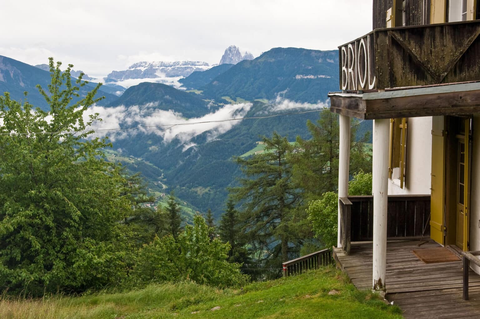 Pension Briol in South Tyrol, Dreikirchen, Barbian | holidayarchitecture