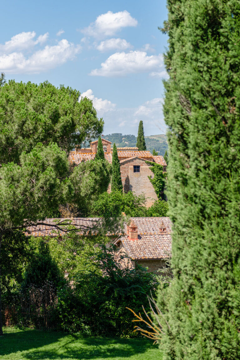 Villa Vergelle in Tuscany, Montalcino | holidayarchitecture