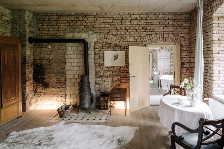 Kranich Hotel in Saal, Hessenburg | urlaubsarchitektur