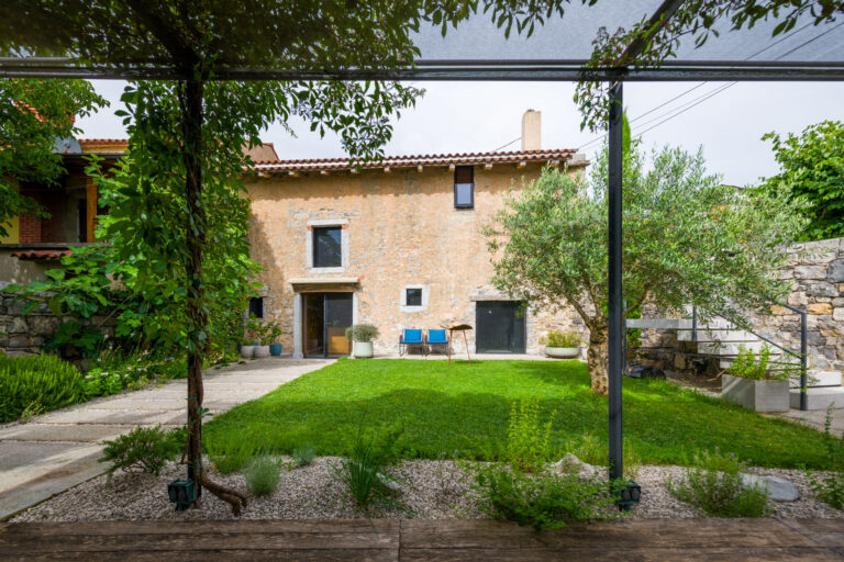 Kambra in Karst, Pliskovica | holidayarchitecture