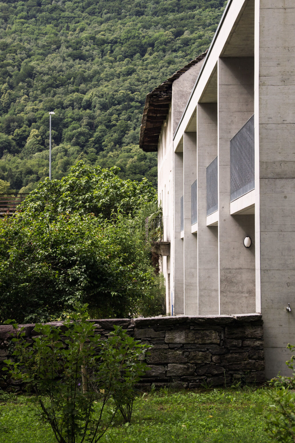 Casa Martinelli in Ticino, Maggia | holidayarchitecture