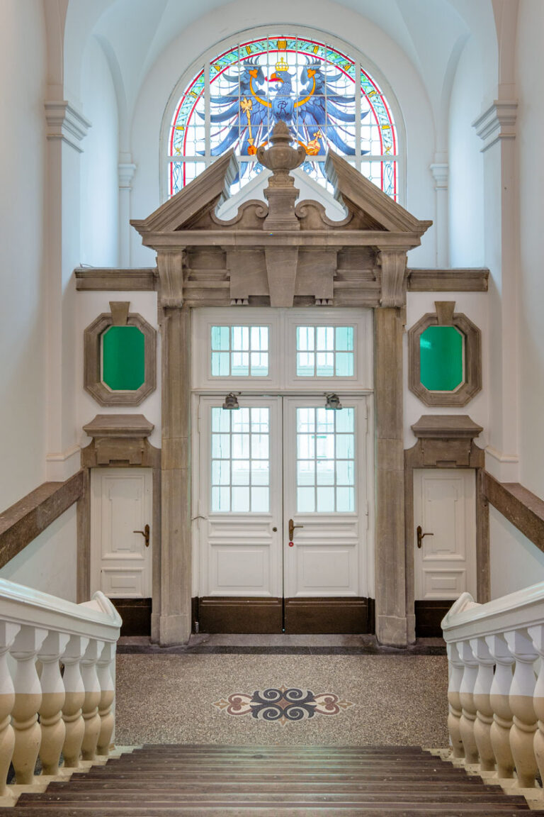 SPACE: Amtsalon in | holidayarchitecture