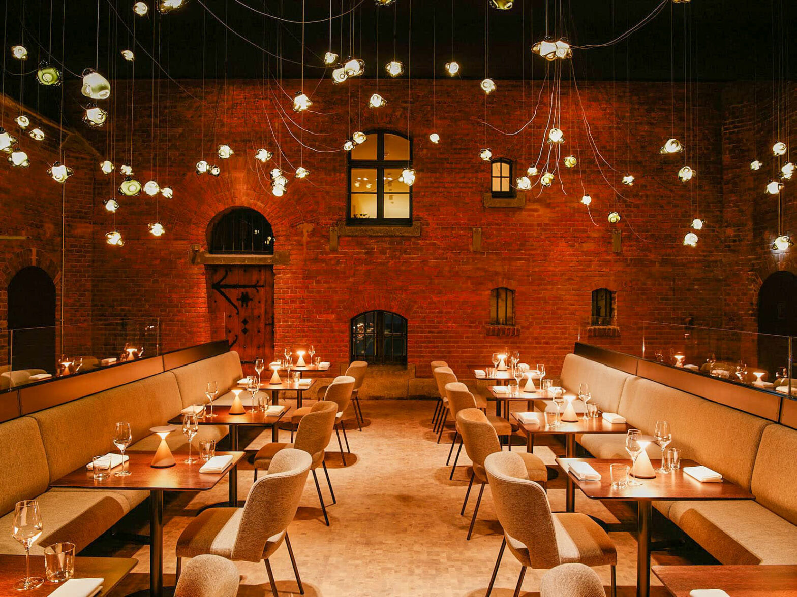 SPACE: Amtsalon in | holidayarchitecture