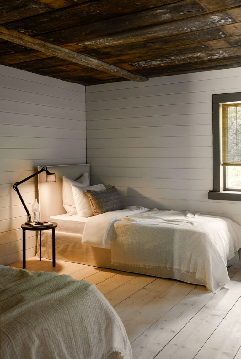 Vipp Salaca River in Vidzeme, Salacriva | holidayarchitecture