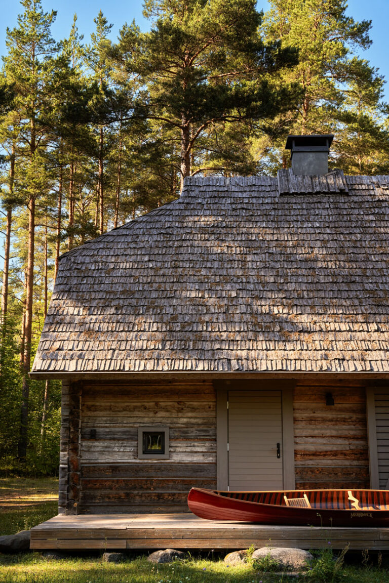 Vipp Salaca River in Vidzeme, Salacriva | holidayarchitecture